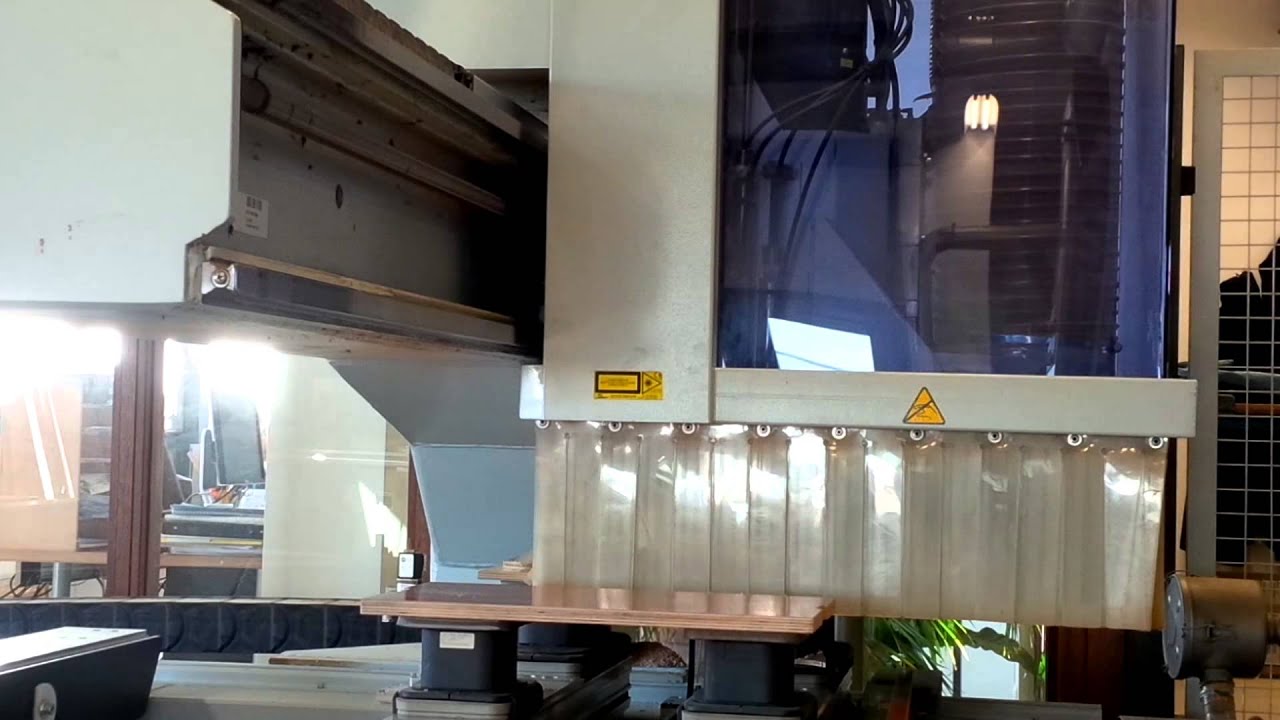 Making boomerang on cnc router Weeke Venture 2M - YouTube