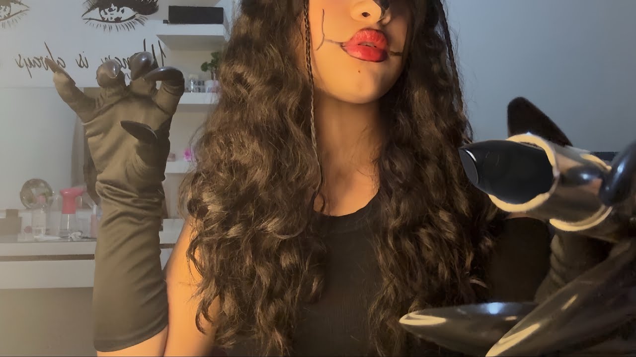 ASMR || Doing Your Halloween Makeup Fast & Aggressive in 90 Seconds - YouTube