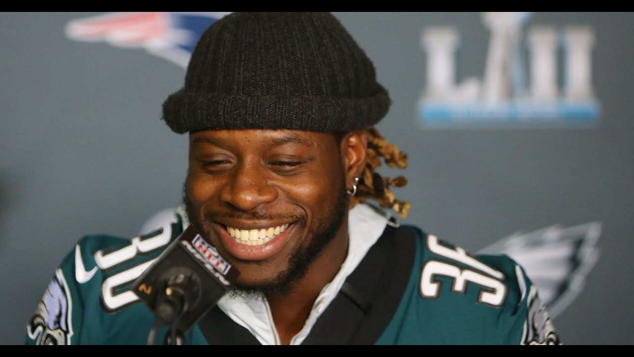 Jay Ajayi makes most of his new start with Eagles - YouTube