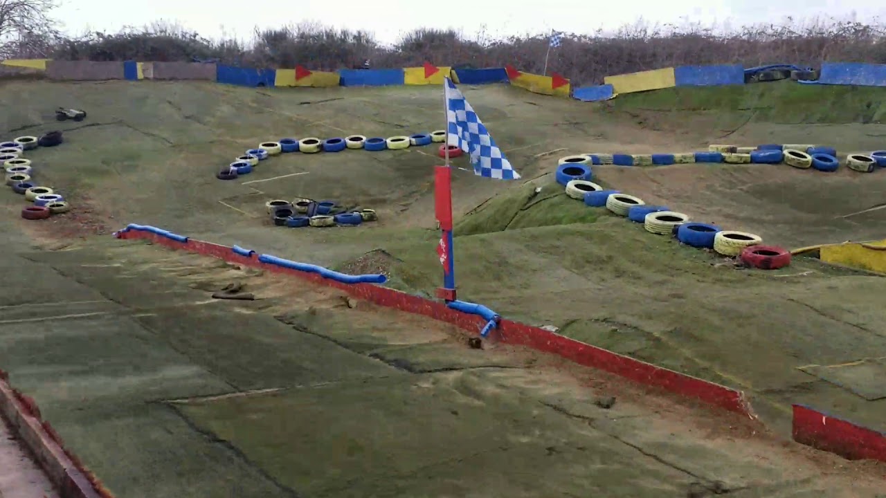 Short clips of rc cars at arc raceway - YouTube