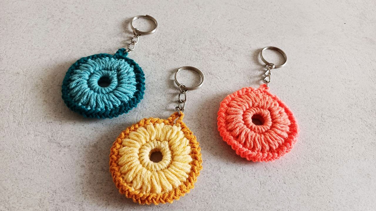 DIY Crochet Keychains | Cute, Easy & Beginner Friendly - YouTube