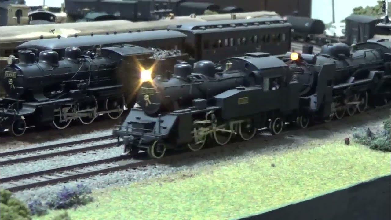 C12とD51の重連が牽引する44両貨物列車 - YouTube