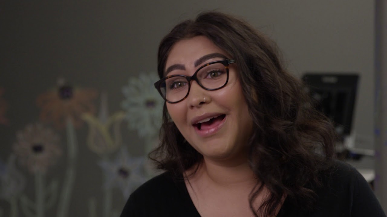 Meet Claire - Smile On! - YouTube