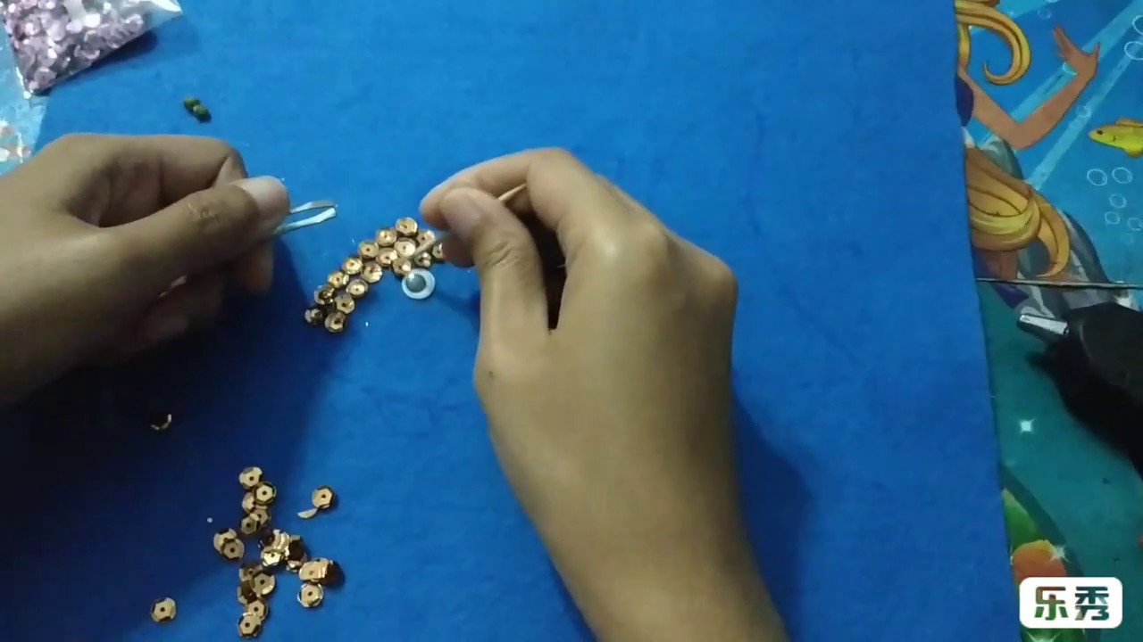 Cara membuat Kerajinan Hiasan Mozaik Ikan Nemo - YouTube