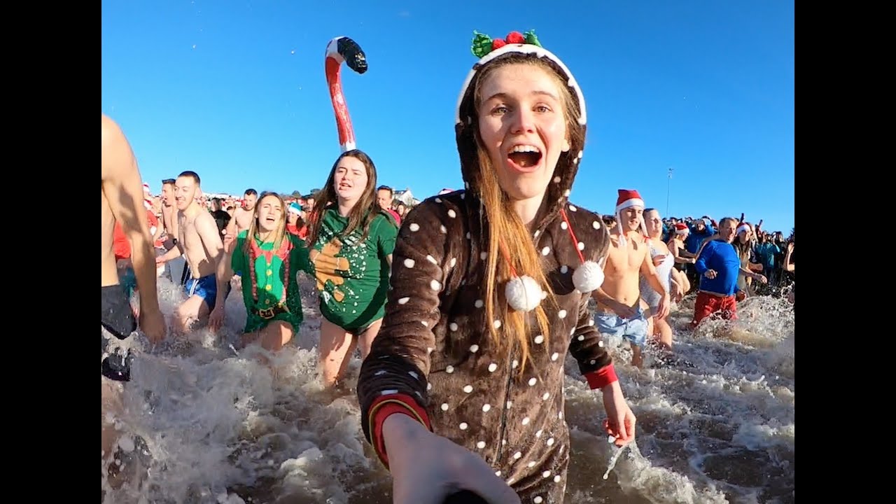 CHRISTMAS DAY 2019! WE DID THE CHRISTMAS SWIM! - YouTube