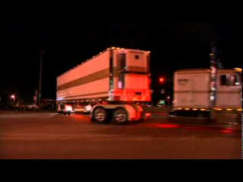 Eau Claire Big Rig Truck Show 2012 (Light Parade) - YouTube