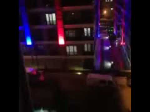 Trabzonda  ramazan davulcusu sahurda yıldız Tilbe şarkıları söyledi..:)