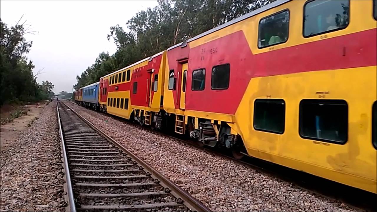 9 in 1 high speed trains compilation hauled by Diesel Alcos and EMds ...