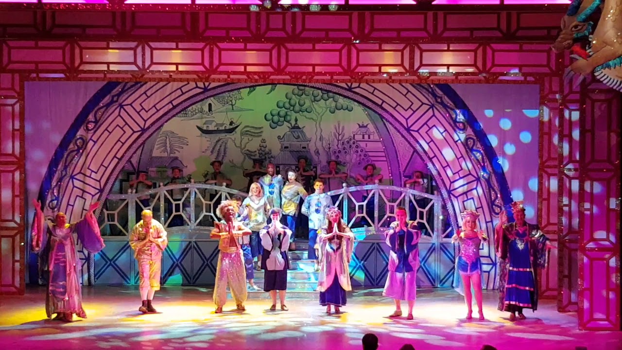 Aladdin at the Alban arena - YouTube