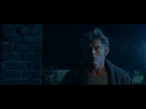 Первая сцена ужастика Добыча / Prooi (2016)