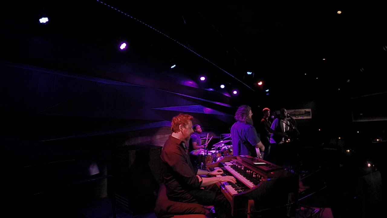 Set The Mood - Enjoli, feat. Mitch Towne, Zach B. Morrow, Andrew Bailie ...