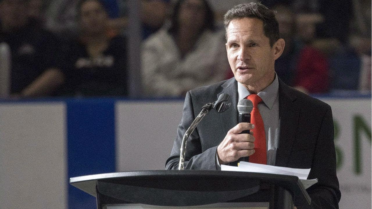 Dr. Murray Howe on never getting tired of sharing stories of his dad ...