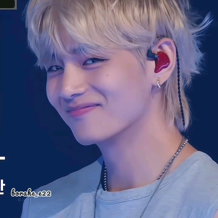 Tae really has a nice smile 😍💚 #taehyung #viral #taebts #fyp #army # ...