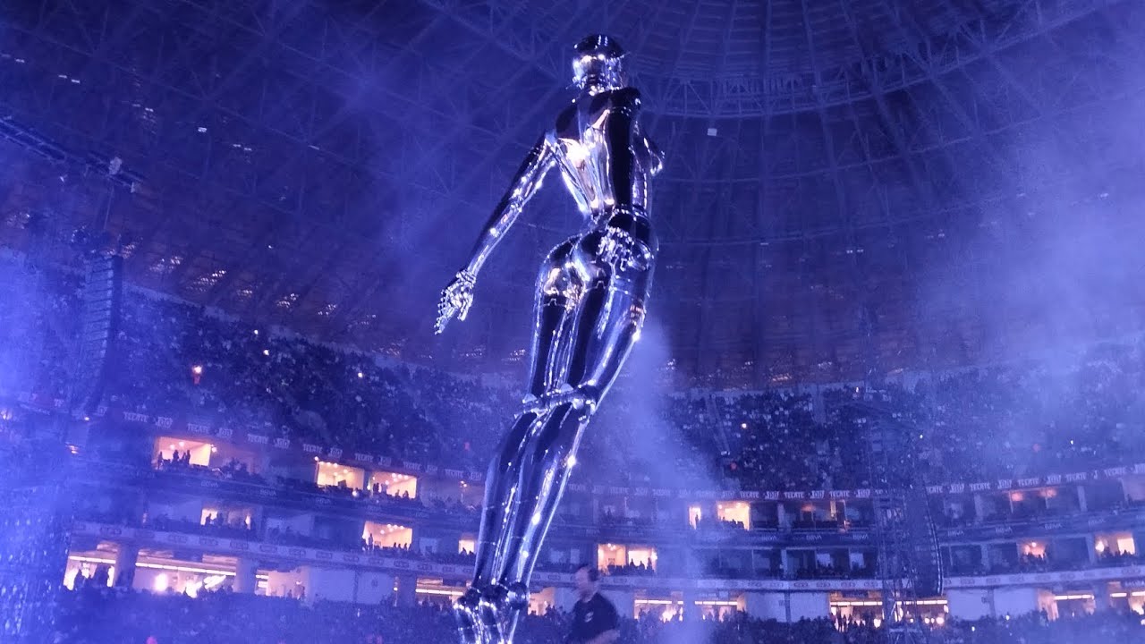 The Weeknd, After Hours til Dawn Tour. Monterrey, México. 26 de Septiembre de 2023. First row ...