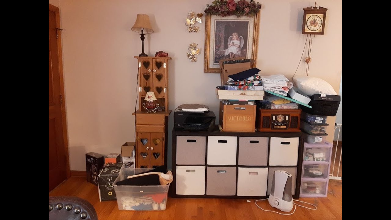 My Living Room is an Overwhelming Space! Decluttering a Cube Organizer ...