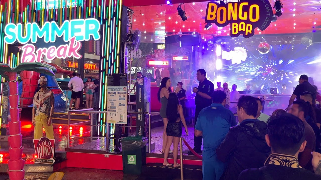 Nightlife, Bars & Sexy Girls in Cancun (Hotel Zone) - YouTube