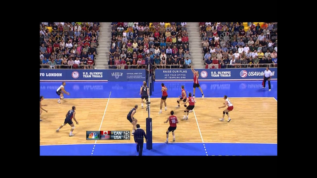 VOLLEYBALL: Great non-call by the referee - YouTube