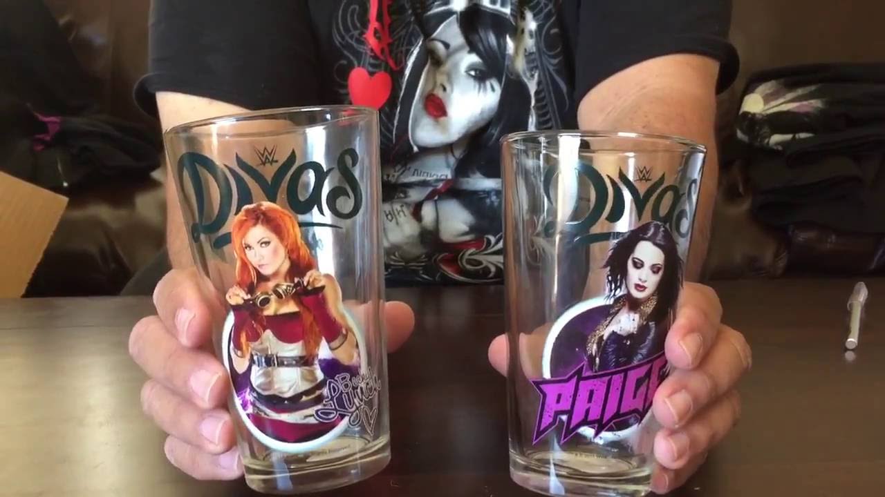 WWE Shop unboxing Paige haul - YouTube