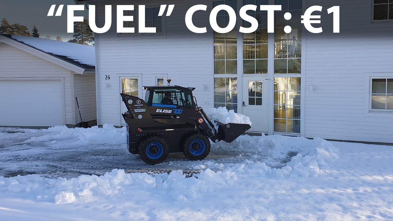 Clearing snow with Elise 700 electric skid-steer - YouTube