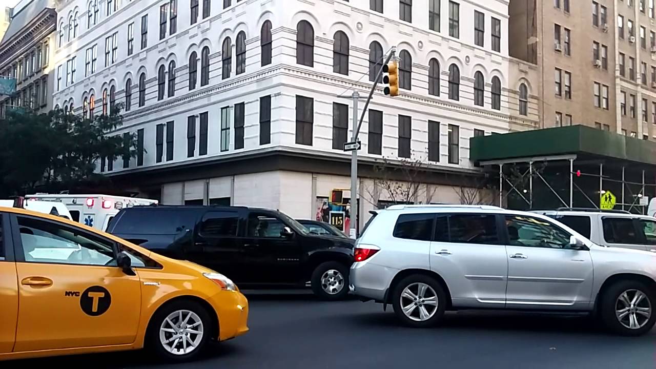 Beth Israel EMS Responding In Heavy Traffic In Lower Manhattan, New ...