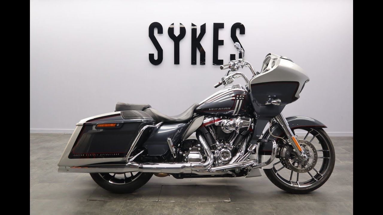 2019 Harley-Davidson FLTRXSE Touring Road Glide CVO in Lighting Silver ...