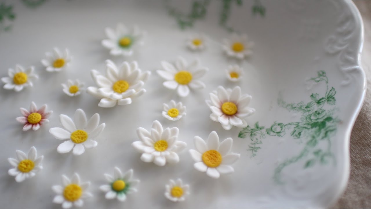 How to Make a Sugar Daisy 슈가크래프트 데이지 꽃 만드는 법 | Sunday Baking - YouTube