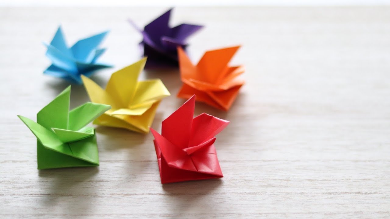 【遊べる折り紙】お花の吹きゴマの折り方 - YouTube