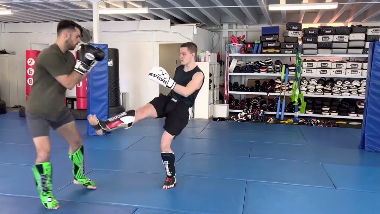 Trying to use basic stepping during sparring - YouTube