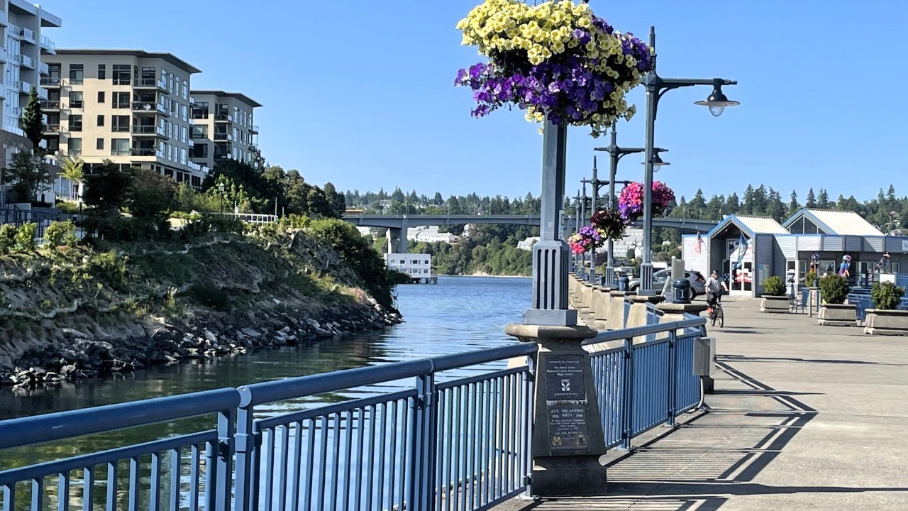 Exploring Kitsap with Niki & Jim- Bremerton Boardwalk - YouTube