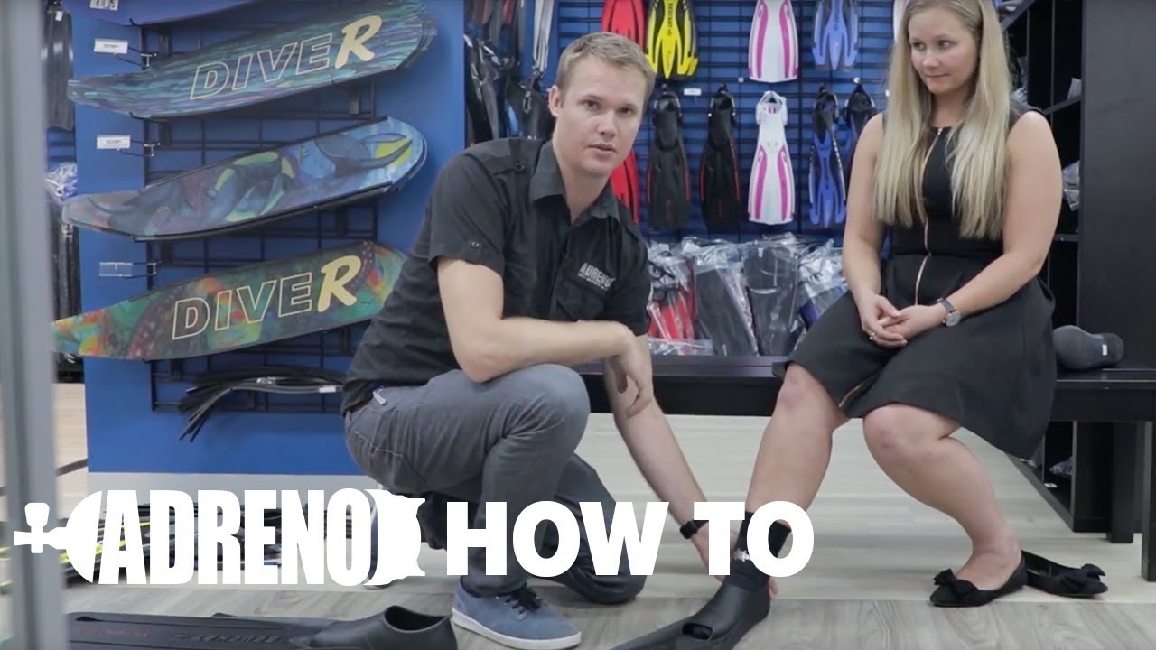 How to Fit a Closed Heel Scuba Diving Fin | ADRENO Scuba Diving - YouTube