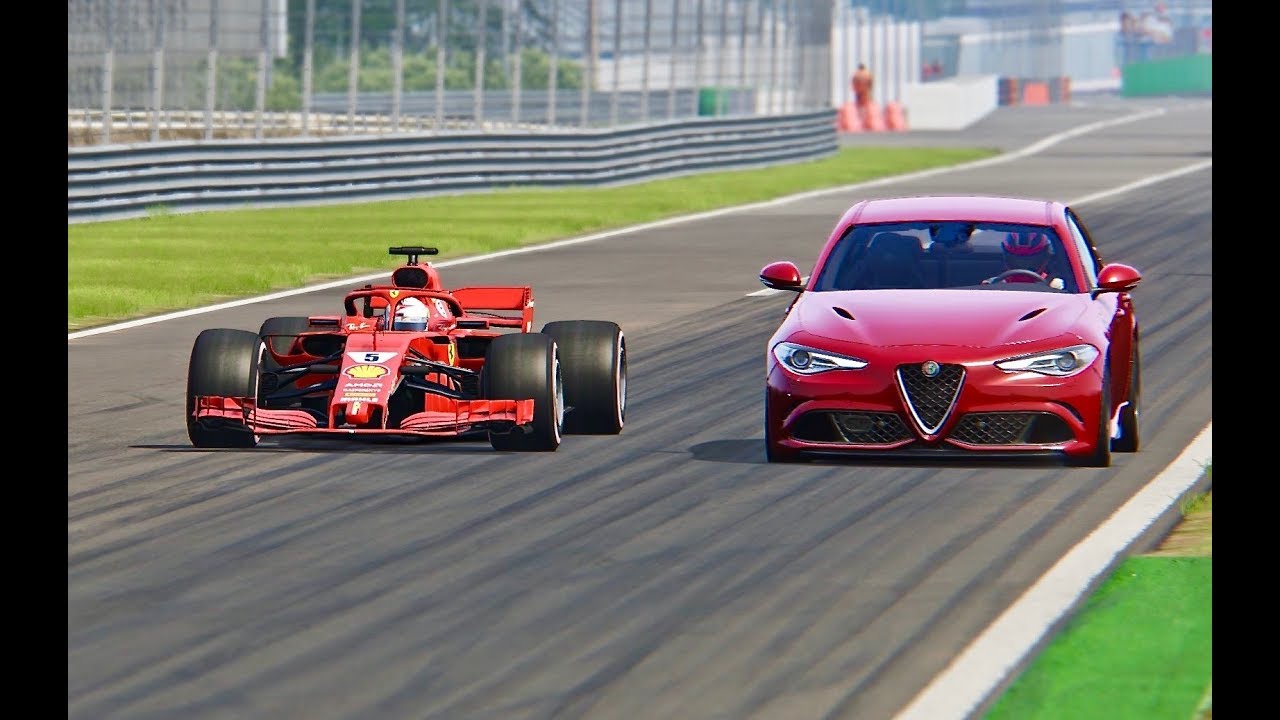 Alfa Romeo Giulia Quadrifoglio vs Ferrari F1 2018 - Monza - YouTube