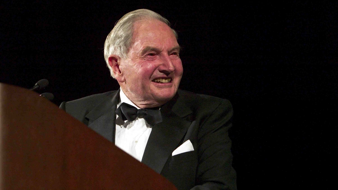 Billionaire David Rockefeller dies at 101 - YouTube