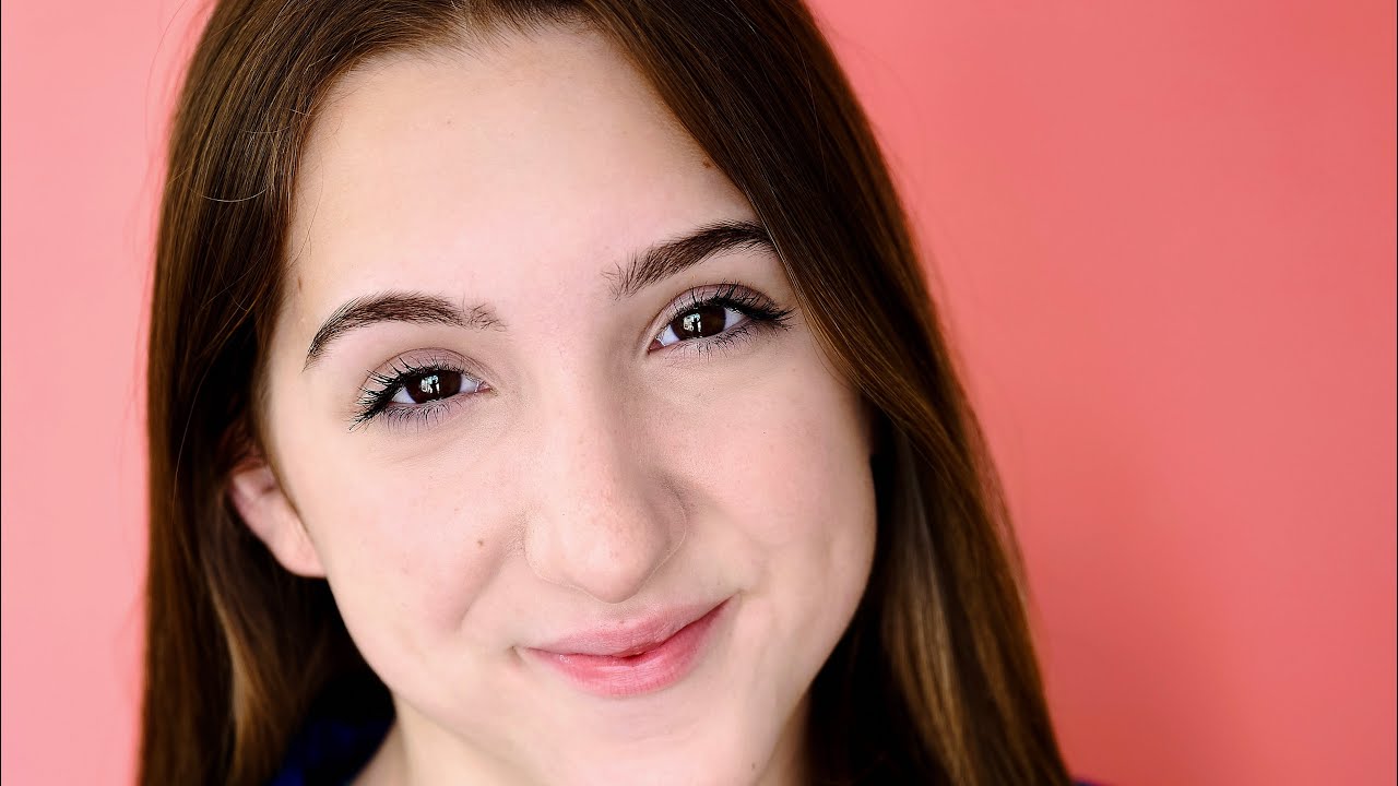 What is she wearing ? - YouTube