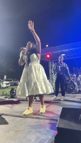 KHOLO M #spiritual #worshipmusic - YouTube