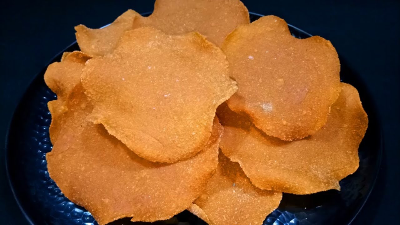 कुरकुरीत पोह्यांचे पापड | Poha Papad Recipe | Manisha's Kitchen - YouTube