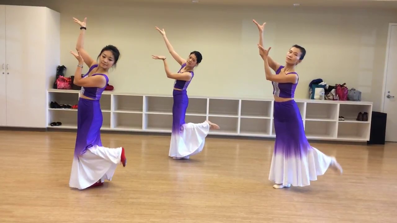 Yili Dance Group - 傣舞组合 - Basic Hand and Foot Movements for Chinese Dai ...
