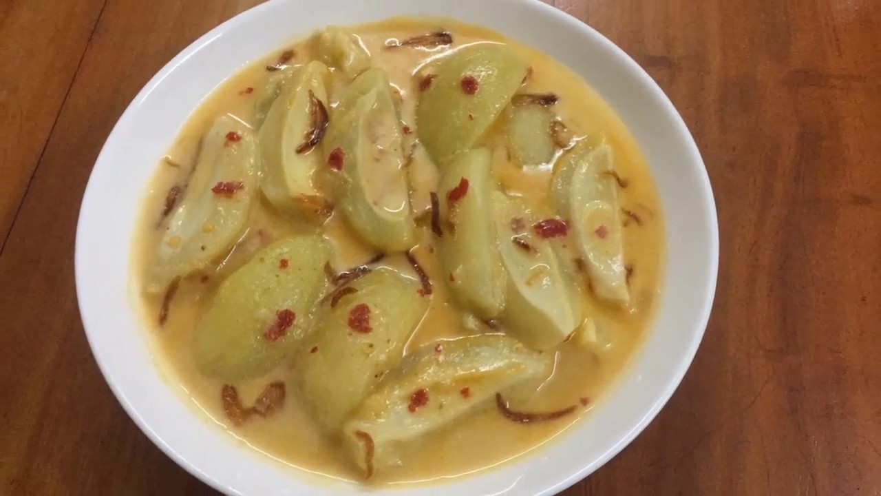 Green Mango Korma || কাঁচা আমের কোরমা - YouTube