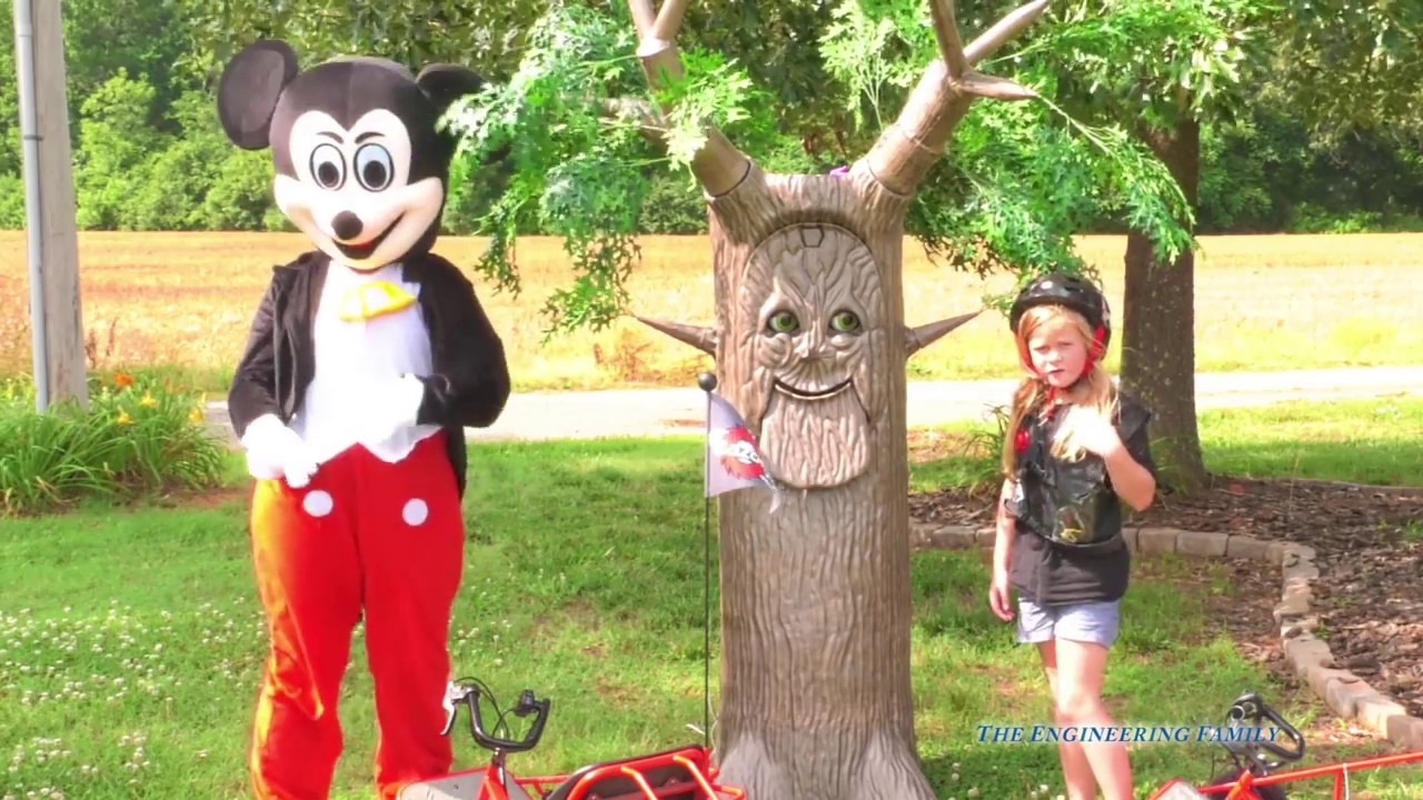 ASSISTANT Donald Duck Kidnapped Mickey Mouse In Real Life ...