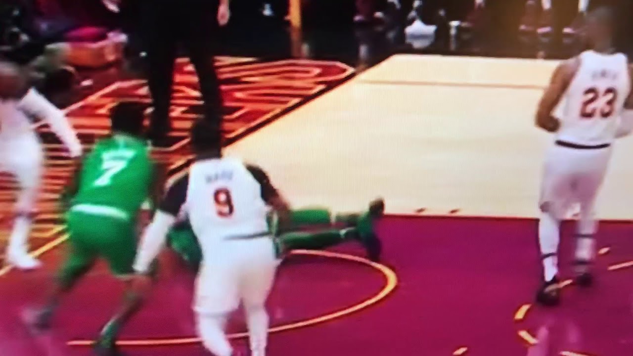 Gordon Hayward broken leg - YouTube