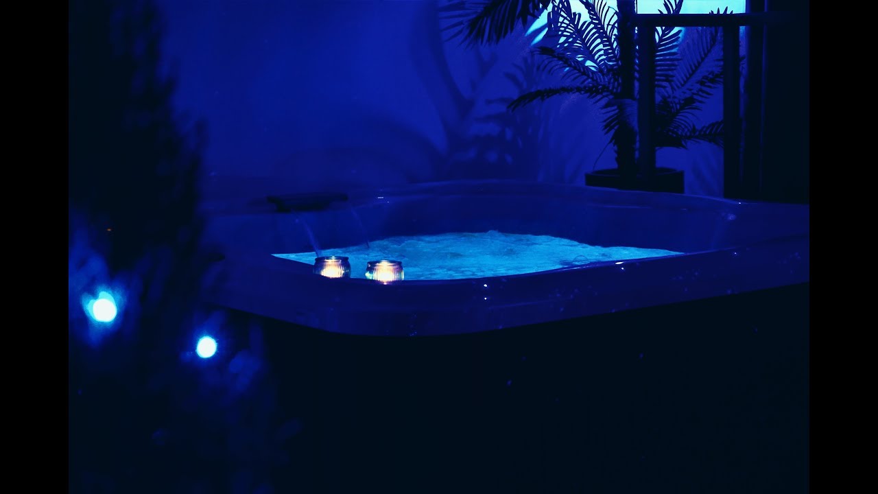A CHRISTMAS IN SUITE LUNA JACUZZI - ALCHIMIA SPA - YouTube