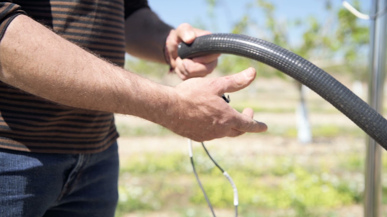 Vídeo de instalación del datalogger ZL6 de METER Group - YouTube