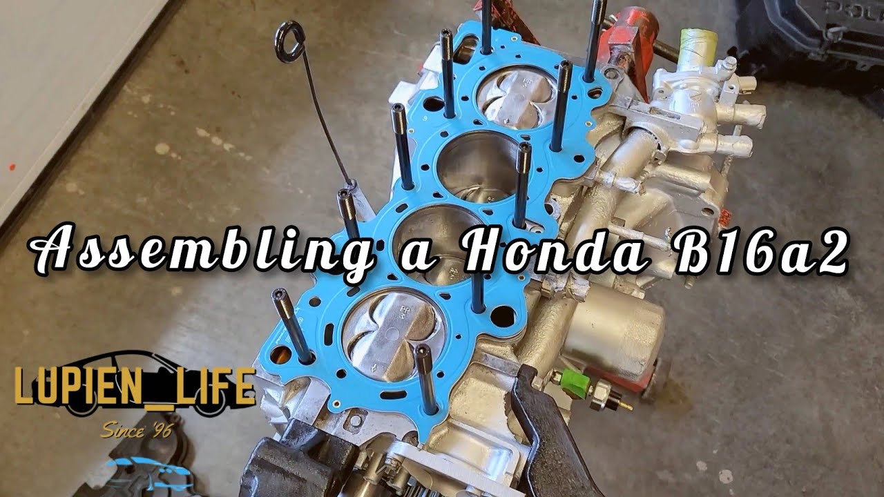 How to assemble a Honda b16 engine - YouTube