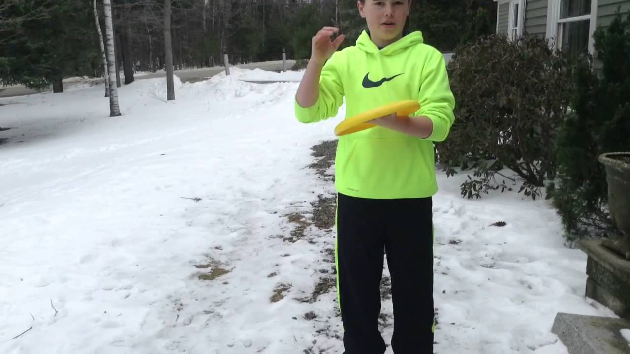 Frisbee Tutorials: How to Catch a Frisbee - YouTube