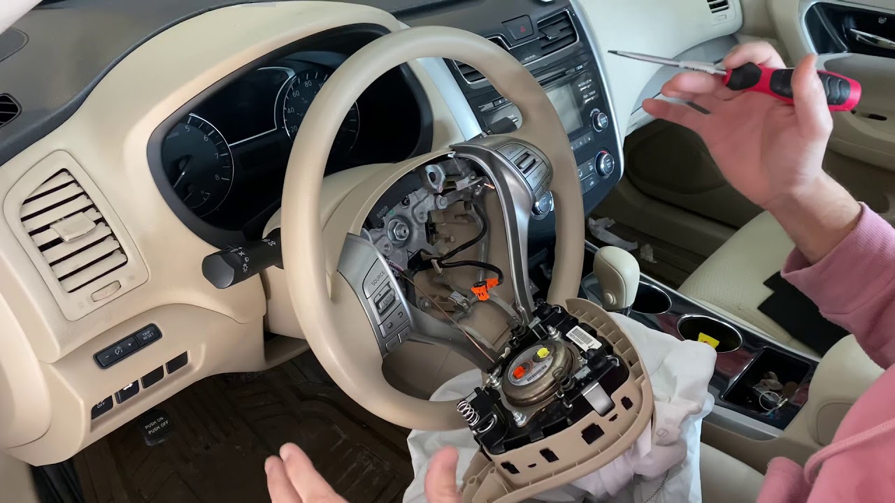 Nissan Airbag Removal and Airbag Connector Disconnect 2014 Nissan ...