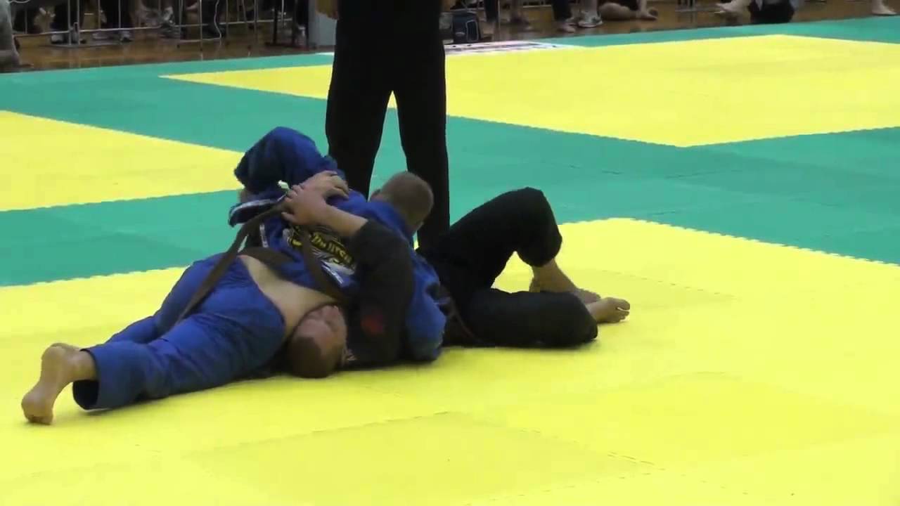 Marcus Collings vs Paul Stolyar Gi 1 muxed - YouTube