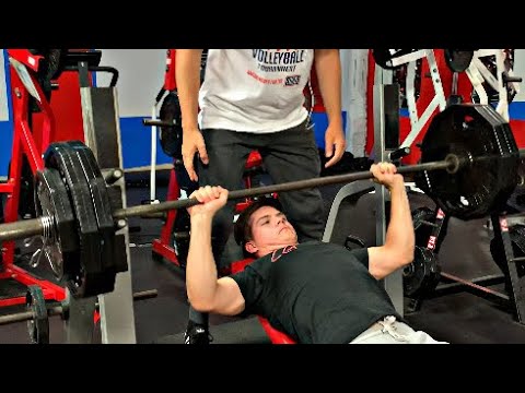 training upper chest - YouTube