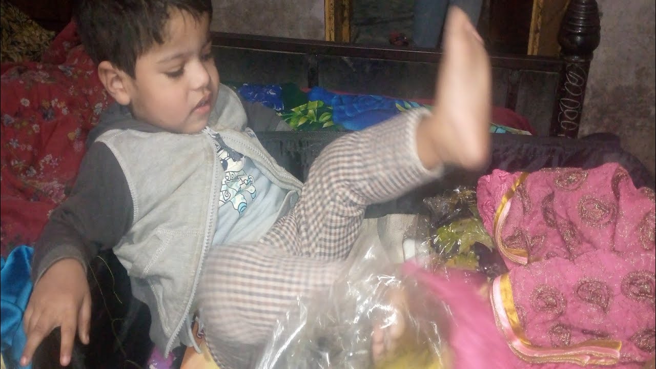 Babafin ny kye mery new dress kharb|Umais ny banaey pancakes|| - YouTube