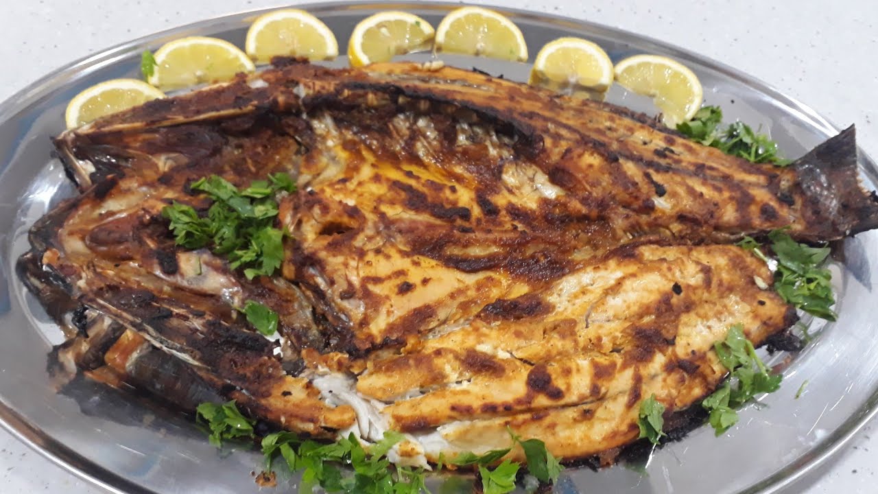 Arabic Grilled Fish | Samak Mashwi | Fish Grilled in Oven - YouTube