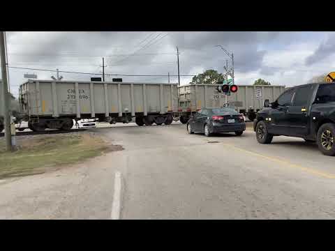 UP 5489 GEVO Leads Rock DPU Magnolia,Tx - YouTube