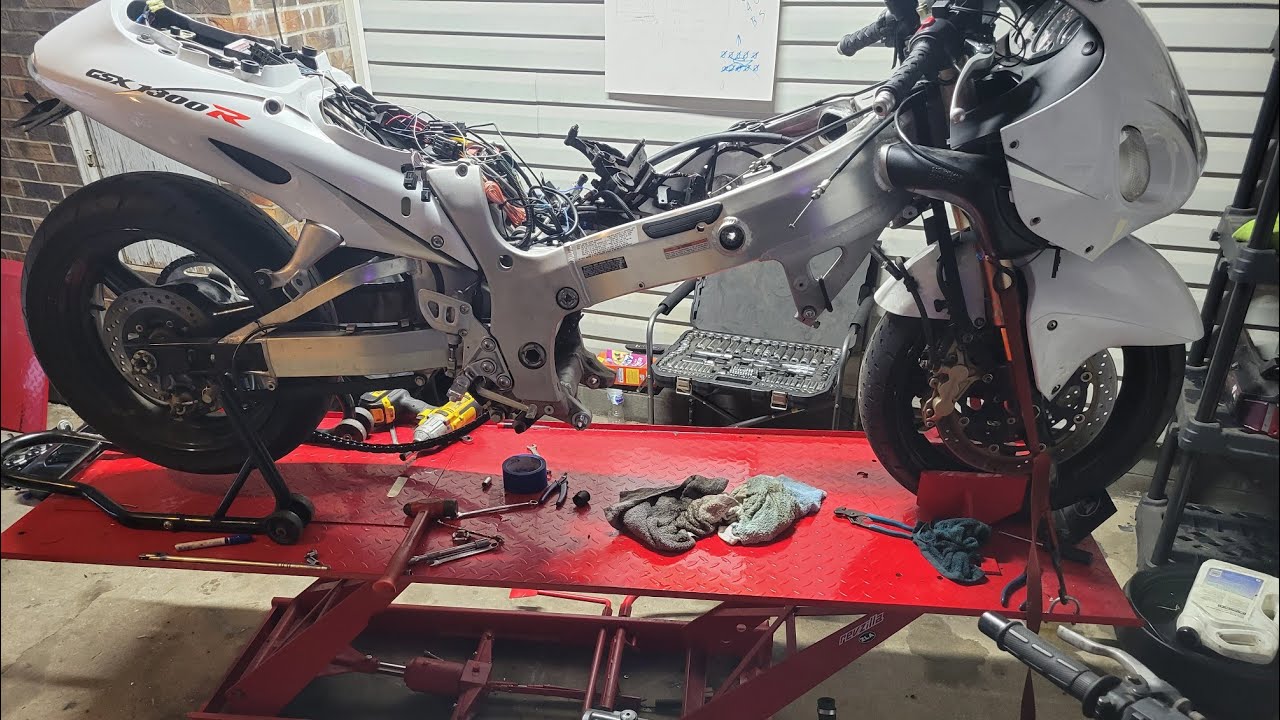 Gen 1 hayabusa transmission replacement part 1 - YouTube